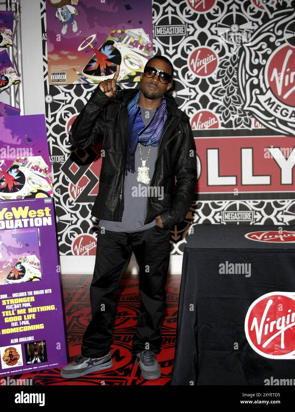 Kanye West fan event and in-store signing of his new album release ...