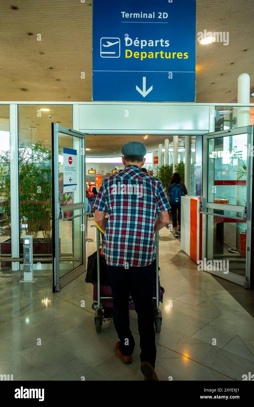 Roissy-Charles de Gaulle Airport, Passengers Walking Away, inside ...