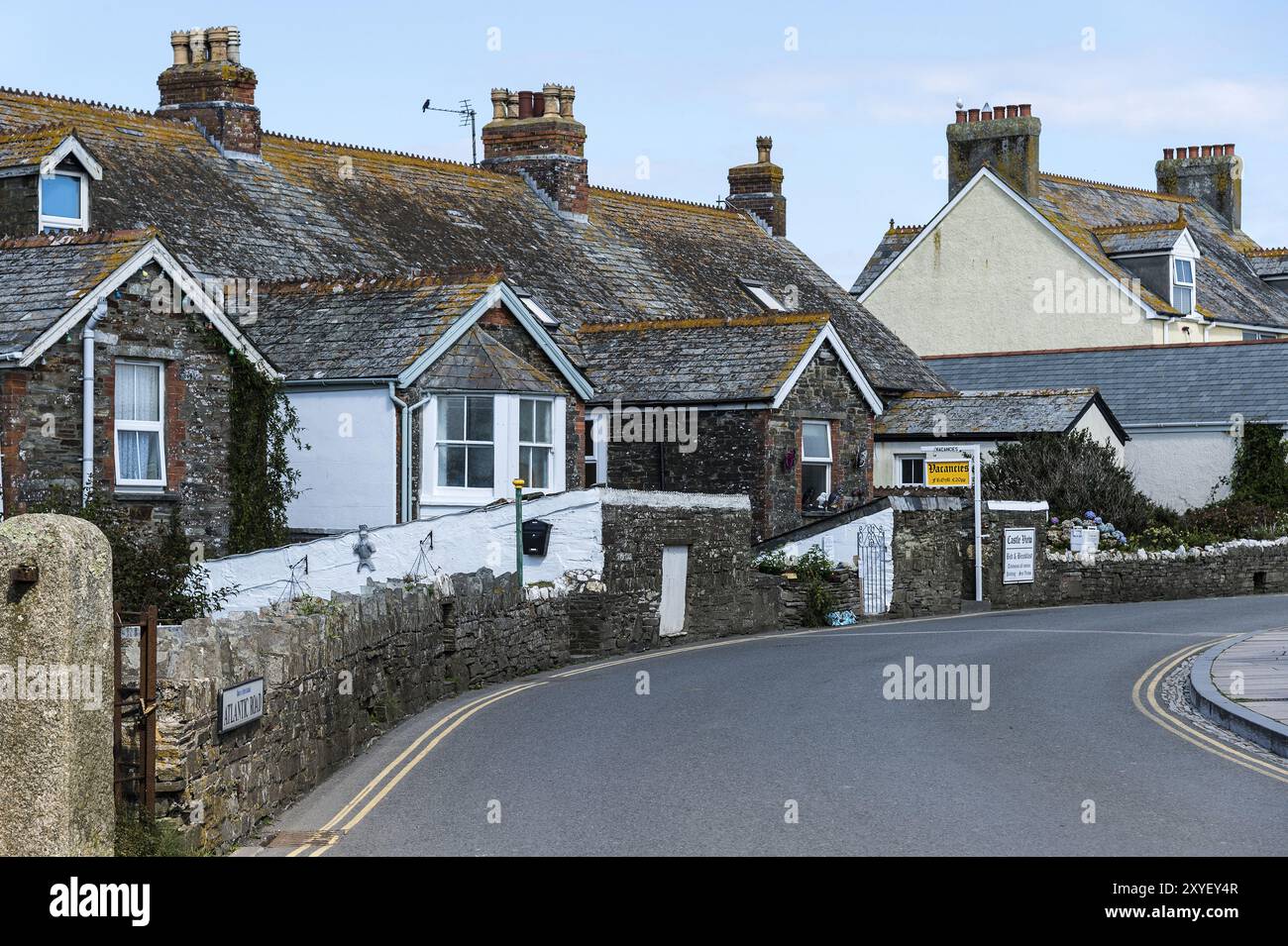 Typical Cornish houses on the coast of the Irish Sea Stock Photo - Alamy