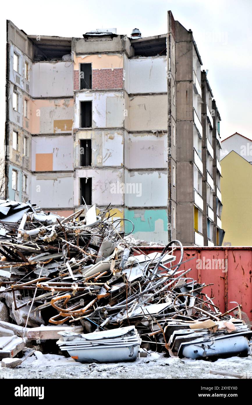 Demolition of a residential building in Magdeburg Stock Photo - Alamy
