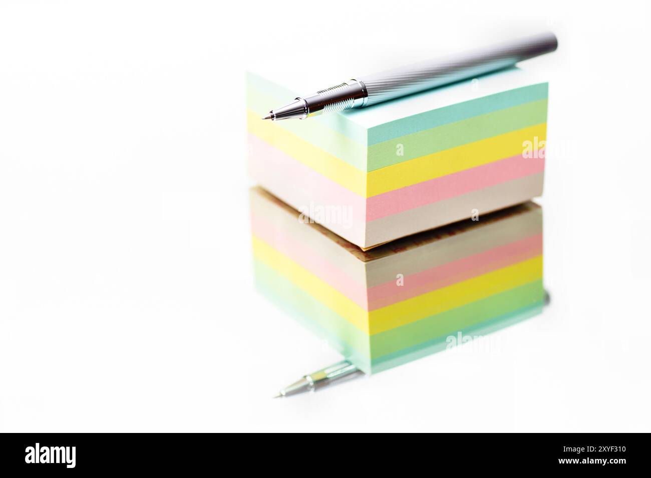 Coloured biros hi-res stock photography and images - Alamy