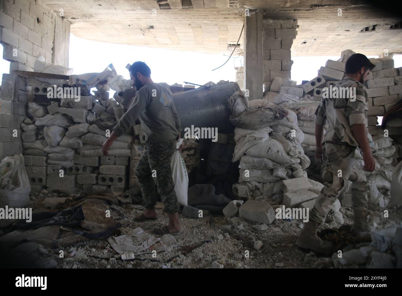 Clashes between the Mujahedeen army (a faction of the Free Syrian Army ...