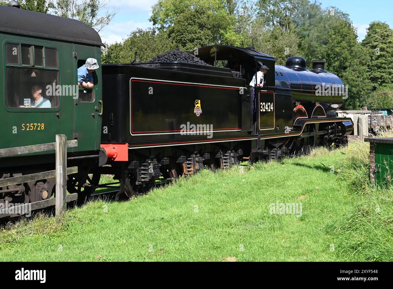 Head on view steam locomotive hi-res stock photography and images - Alamy