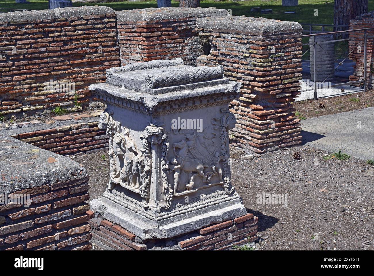 Antique altar, marble, bas-relief, Altar, Marmor Stock Photo - Alamy