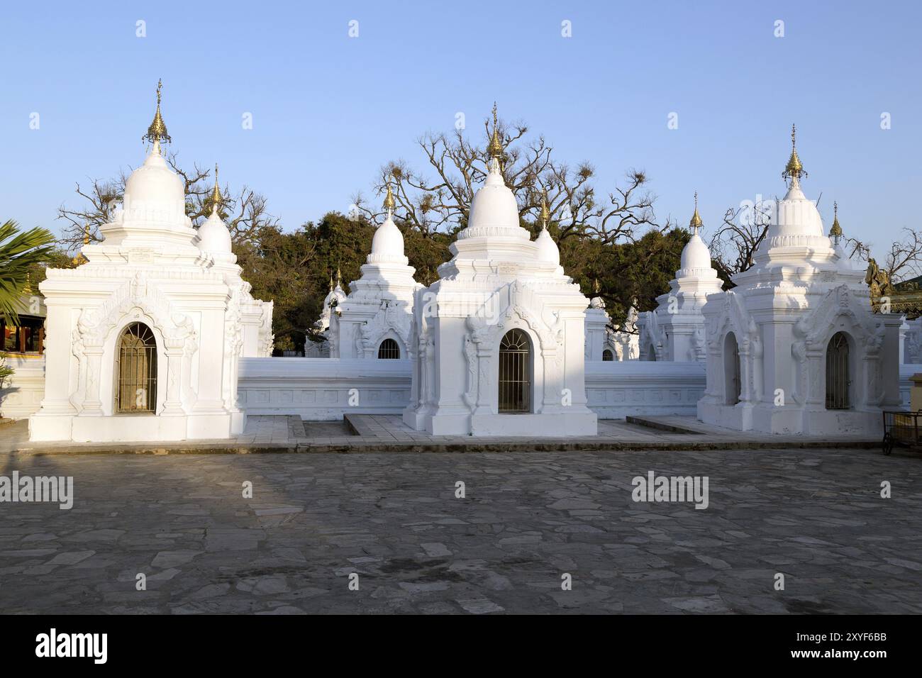 Kuthodaw pagoda marble slab hi-res stock photography and images - Alamy