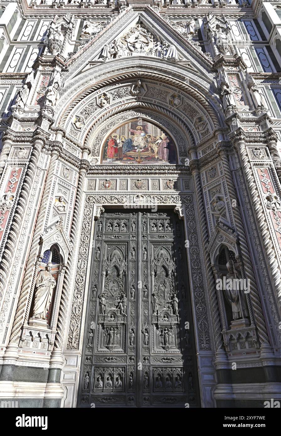 Main portal and the Holy Reparation Stock Photo - Alamy