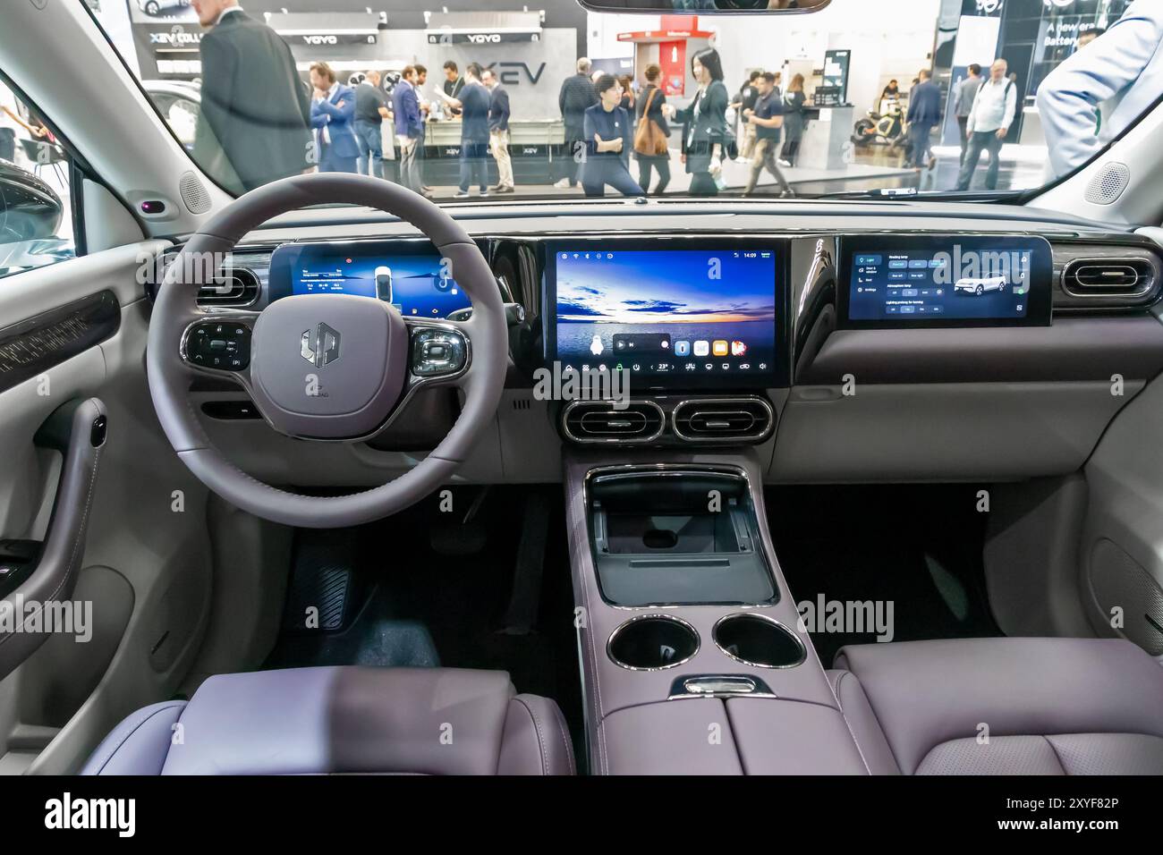 Leapmotor c11 hi-res stock photography and images - Alamy