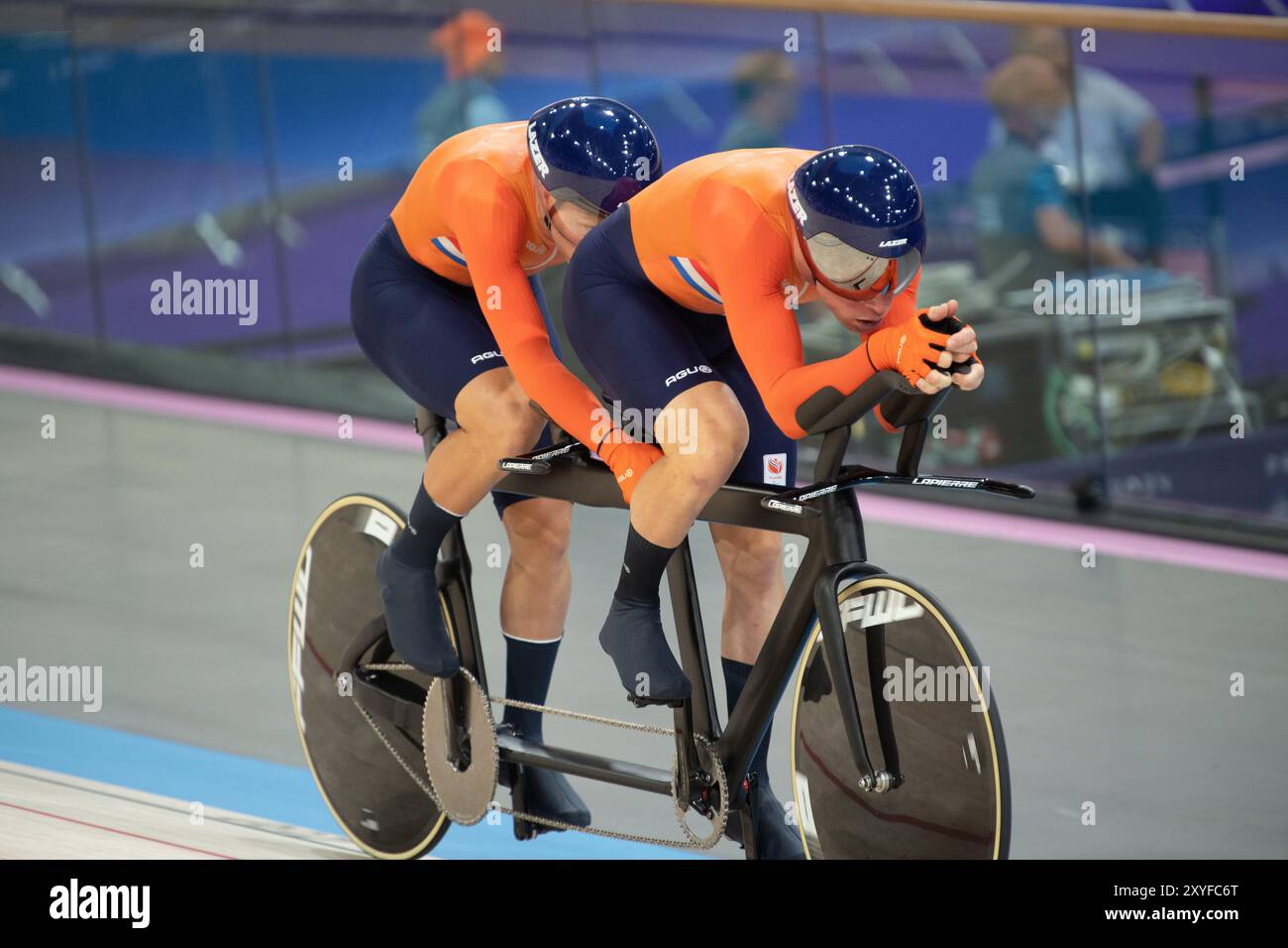 Paris, France. 24th Sep,Tristan Bangma(Rear) and Patrick Bos(Front and Pilot) set a new world ...