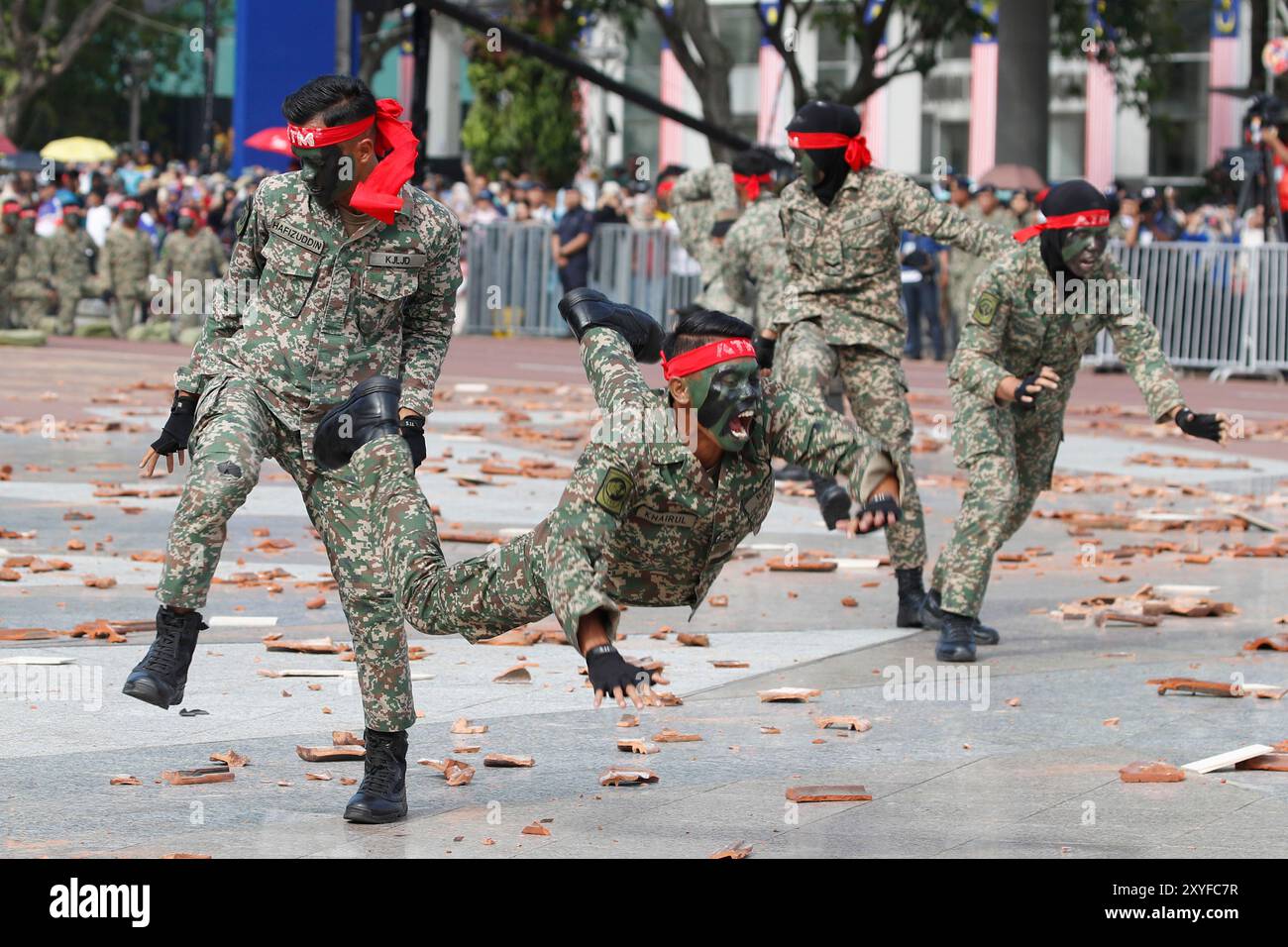 Kuala Lumpur, Malaysia. 29th Aug, 2024. Malaysian soldiers perform ...
