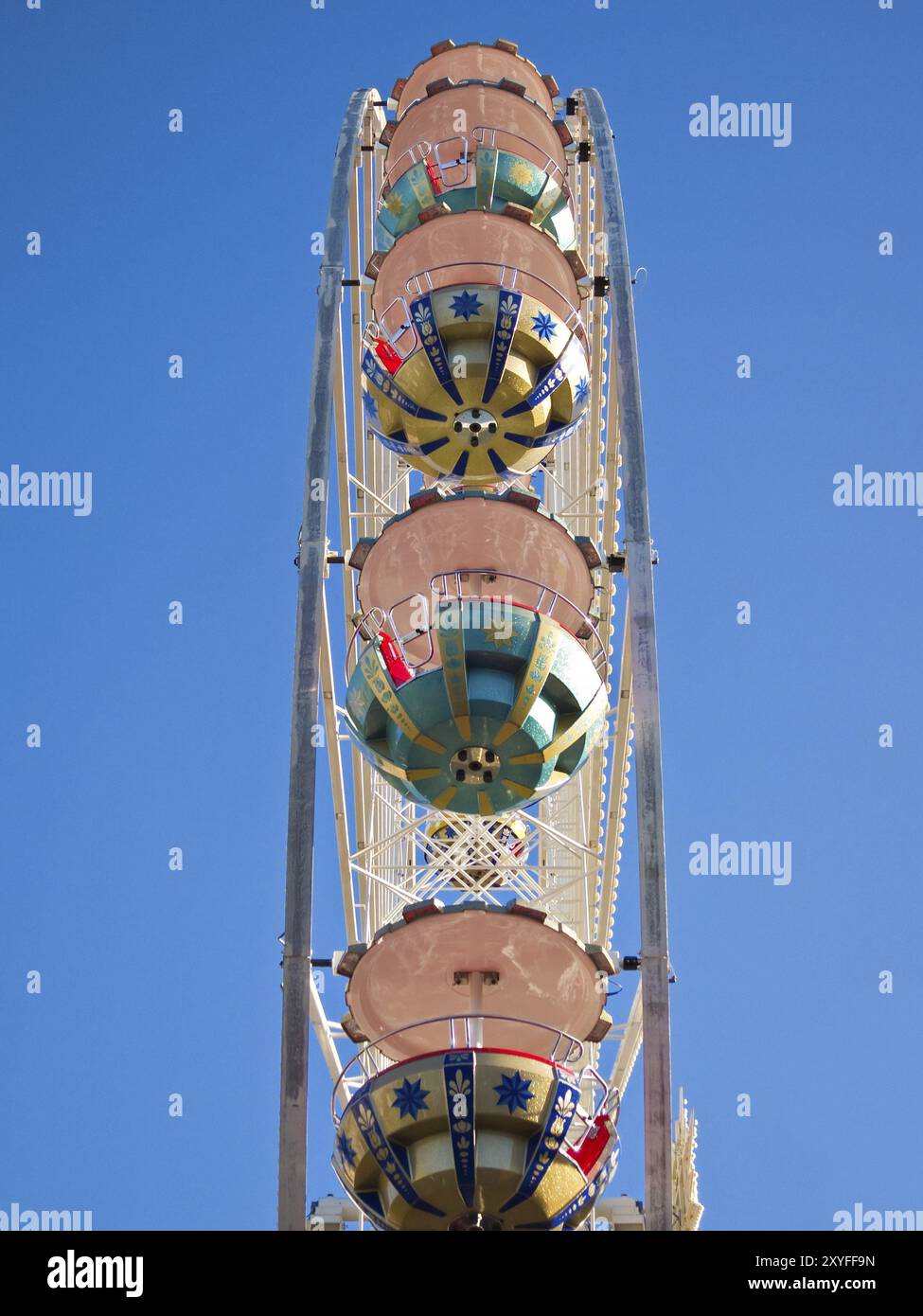 State fair ferris wheels hi-res stock photography and images - Alamy