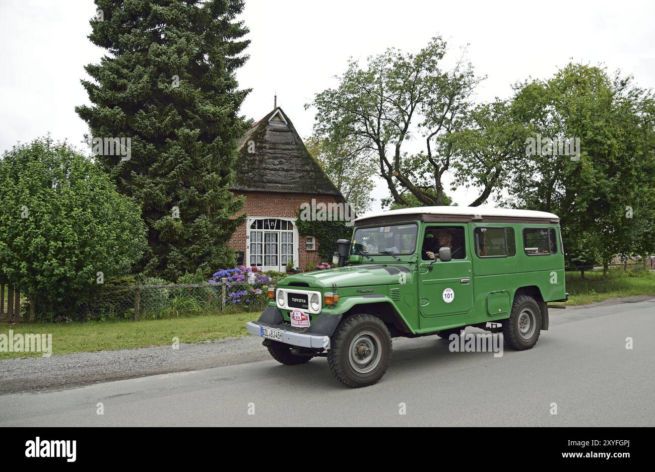 Toyota land cruiser classics hi-res stock photography and images - Alamy