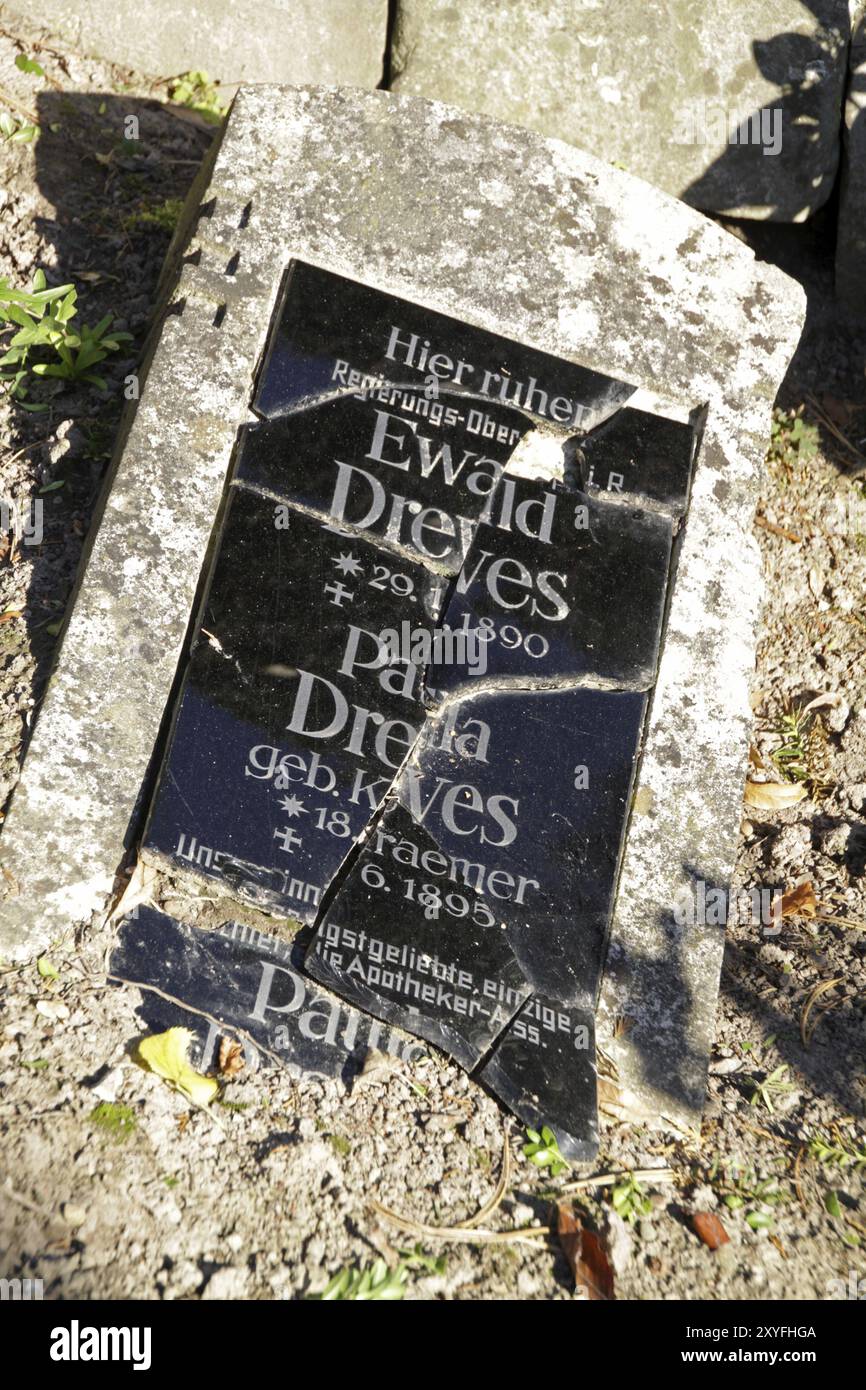 Destroyed graves north cemetery hi-res stock photography and images - Alamy