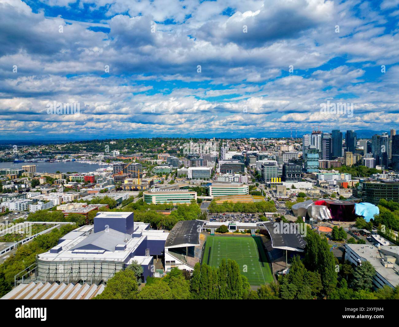 Panorama aerial Seattle cityscape. American modern Seattle district ...