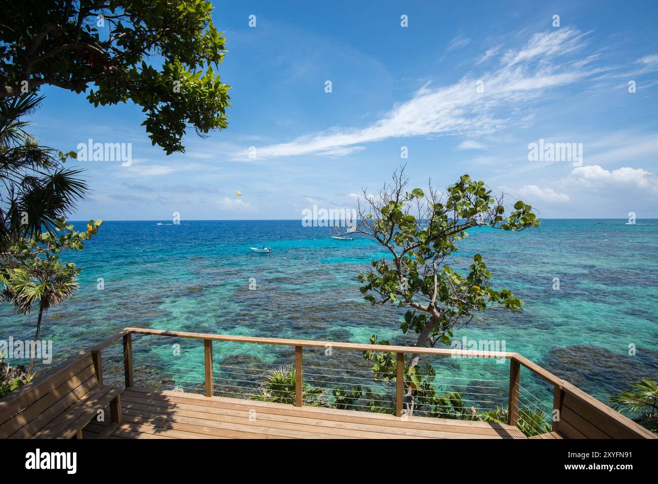 West Bay, Roatan Honduras Stock Photo - Alamy