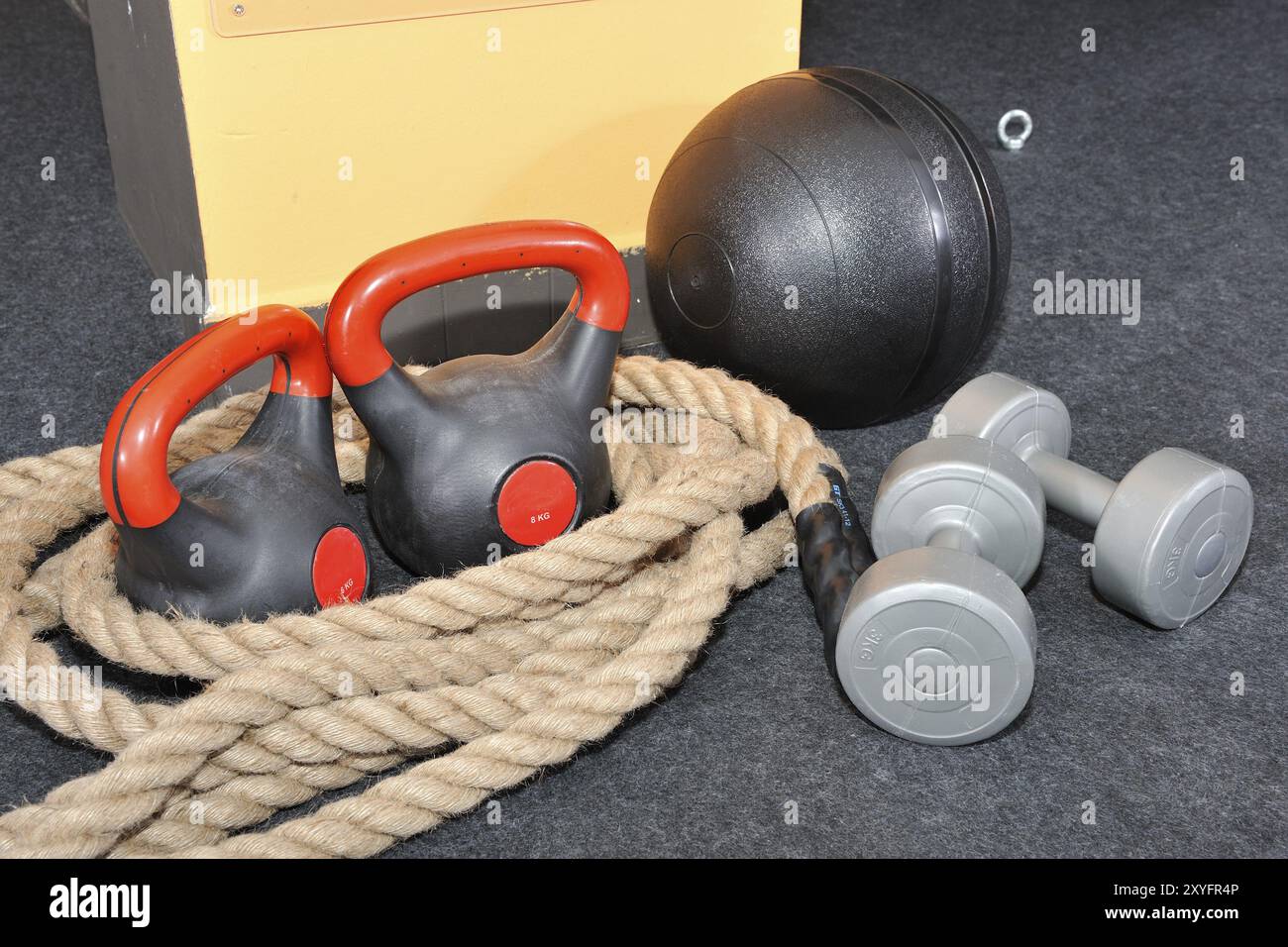 CrossFit, the new trend sport in the studio and outside CrossFit, the ...