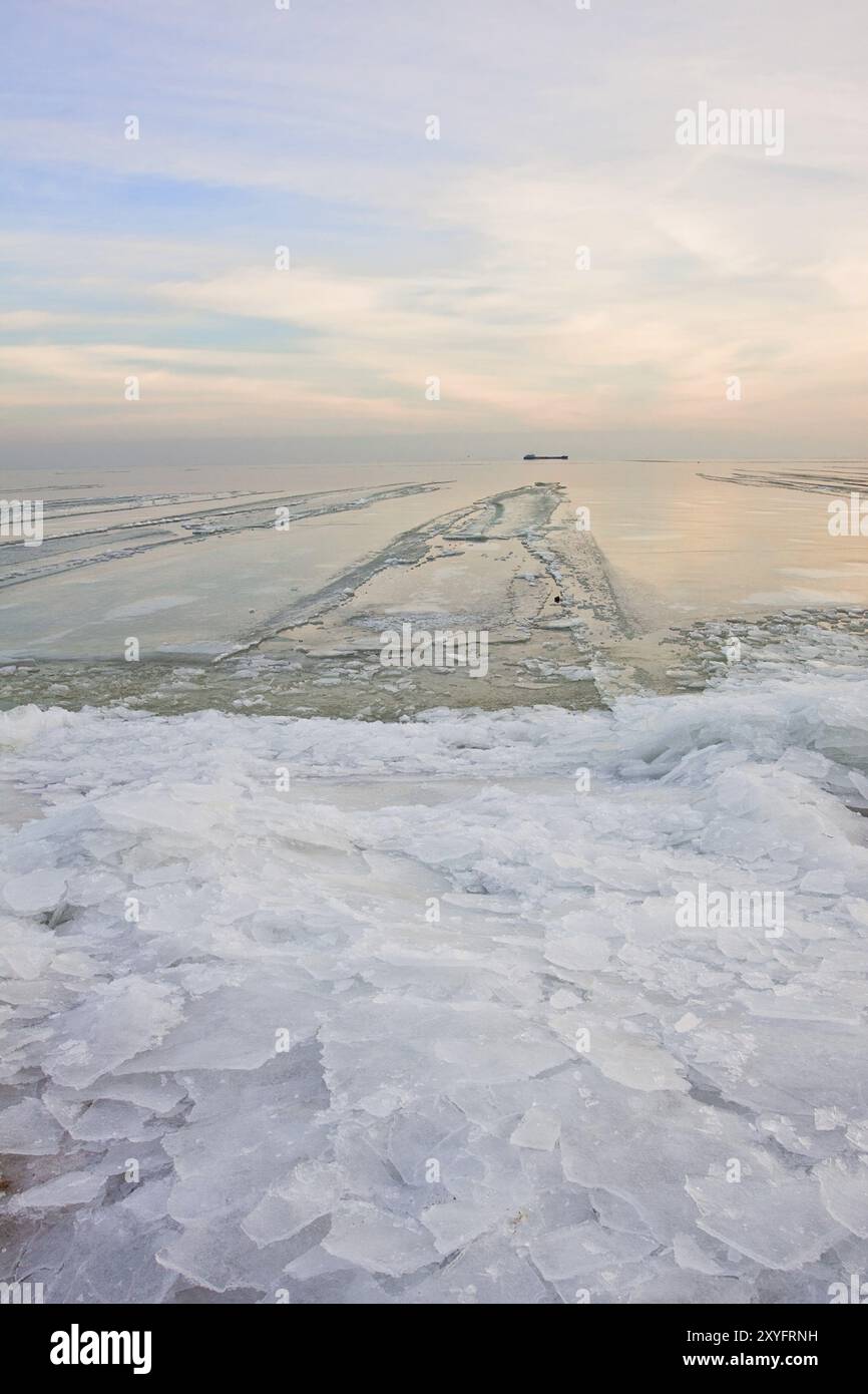 Winter scene at the sea Stock Photo - Alamy