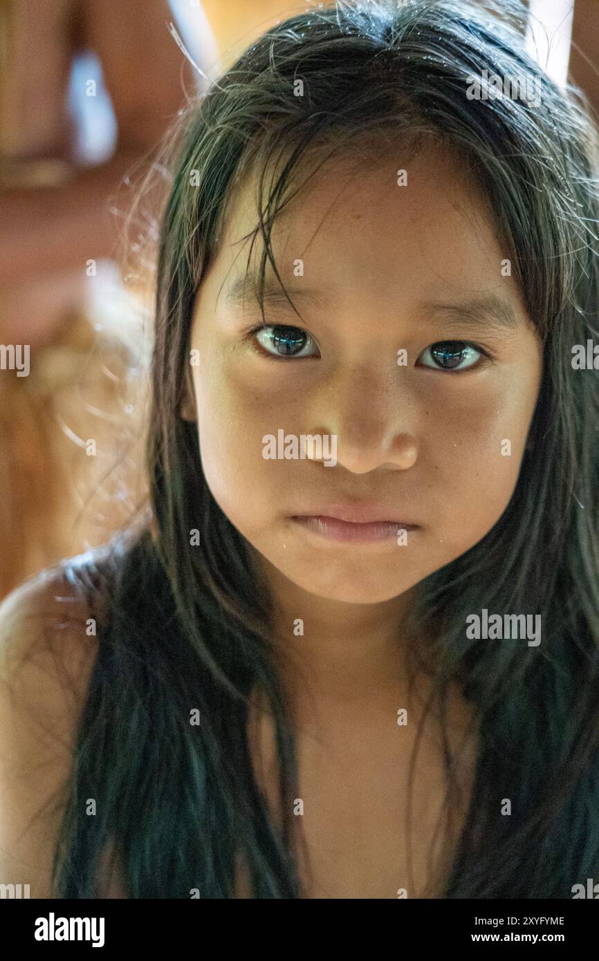 Peruvian girl pre teen hi-res stock photography and images - Alamy