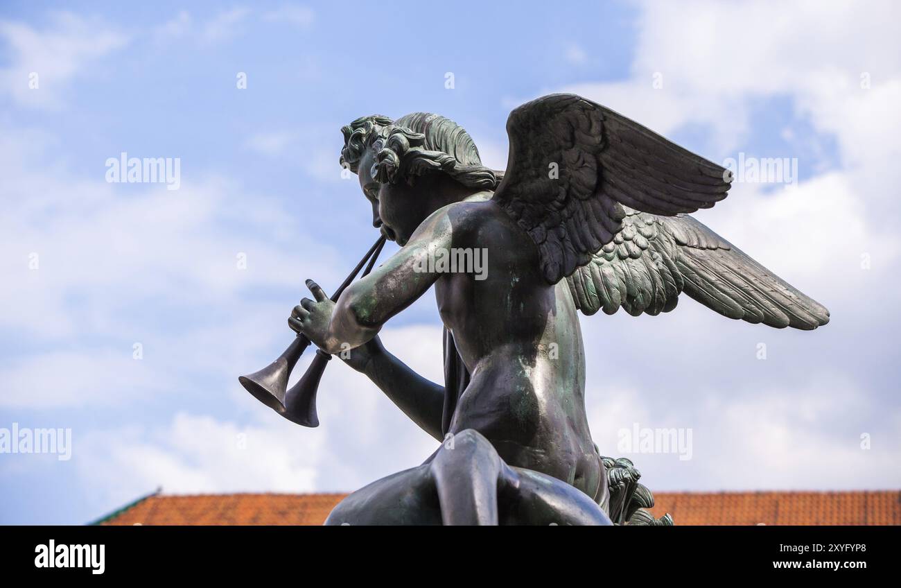 Angel horn trumpet hi-res stock photography and images - Alamy