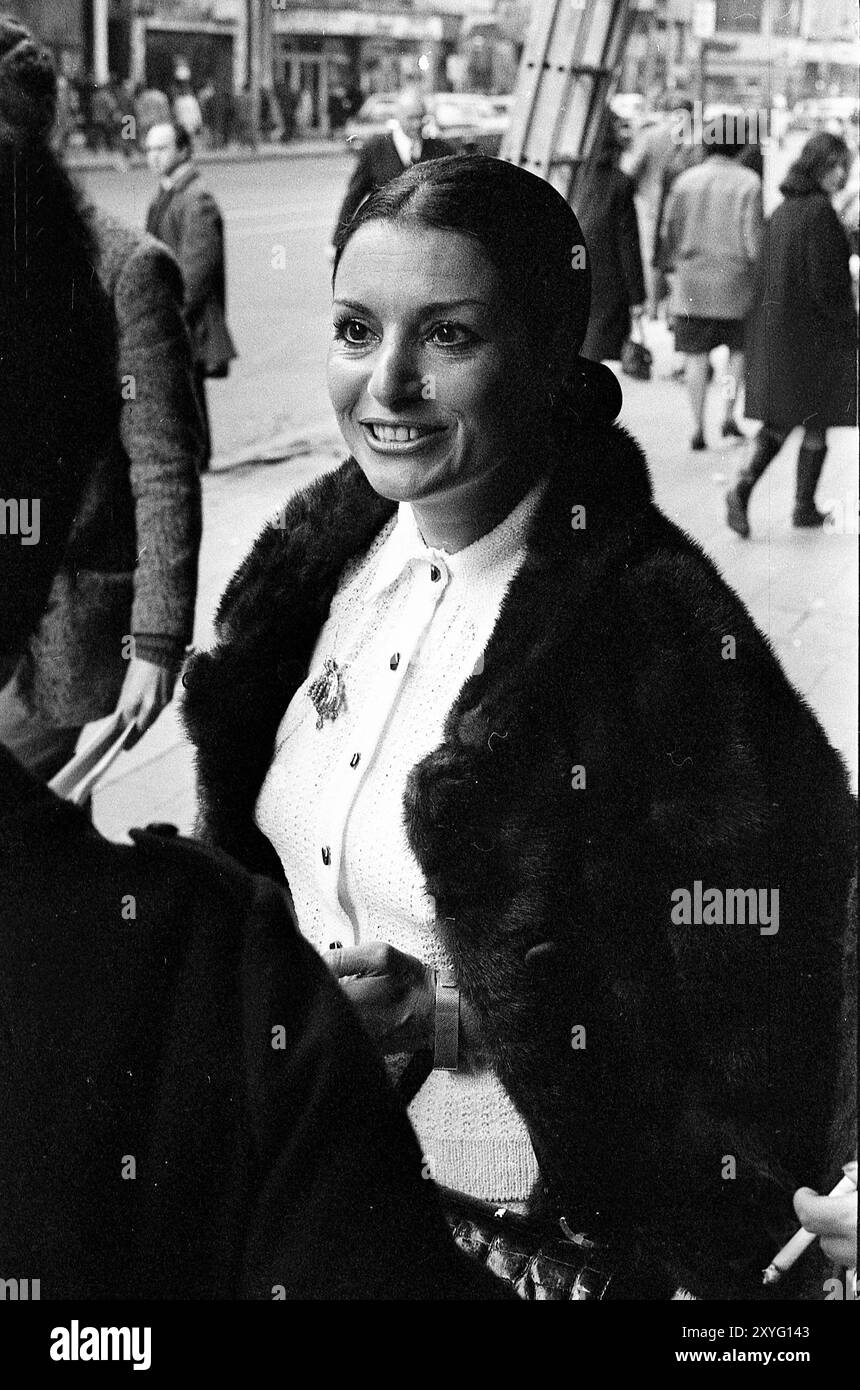 Spanish actress and singer Nati Mistral (neé Natividad Macho Álvarez ...