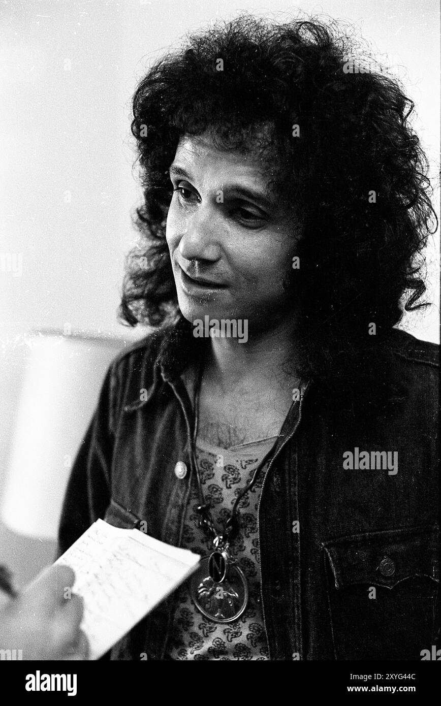 Brazilian singer-songwriter Roberto Carlos Braga (known as "King of ...