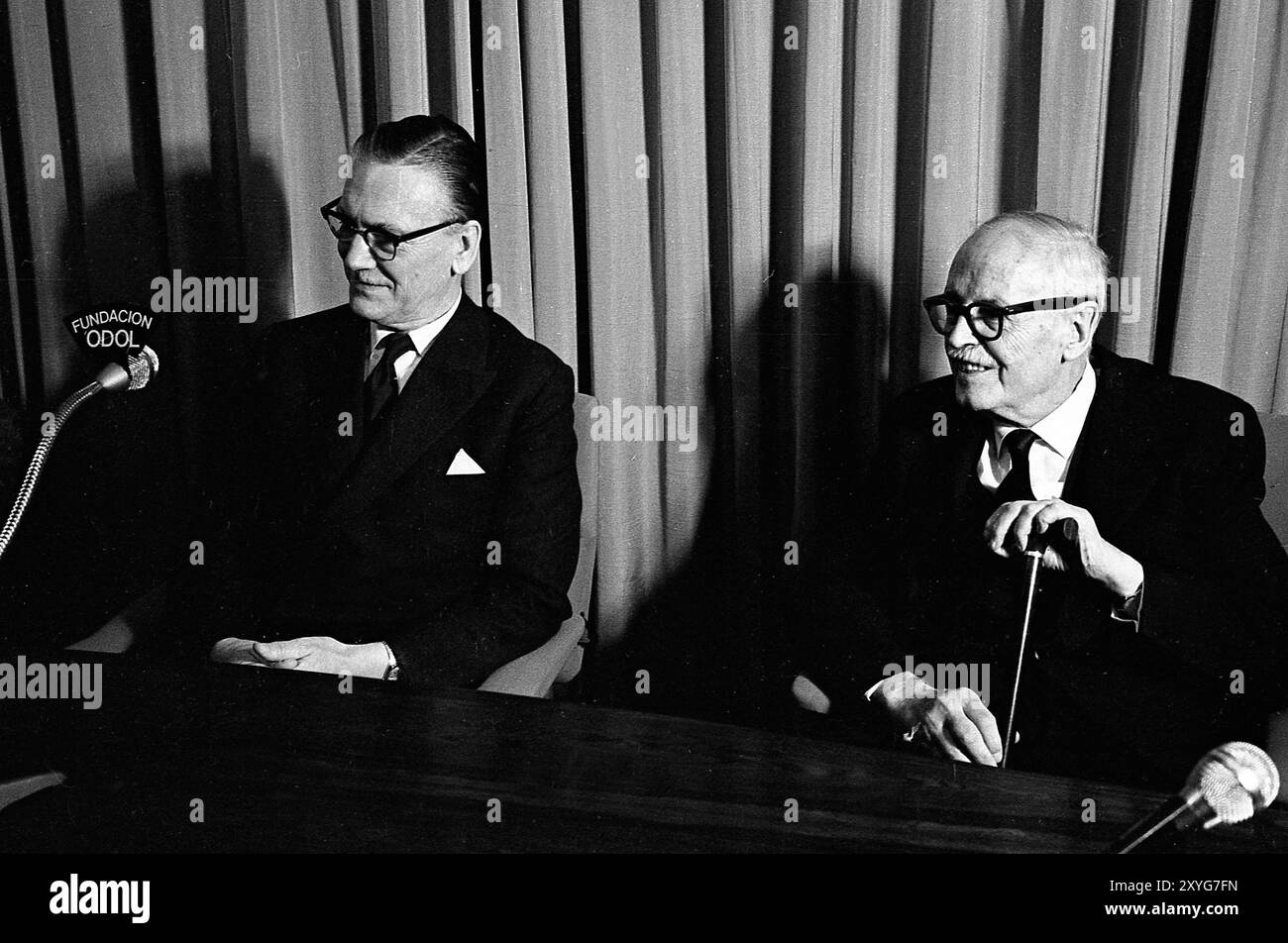 Swedish physician and pharmacologist Ulf Svante von Euler (1970 Nobel ...