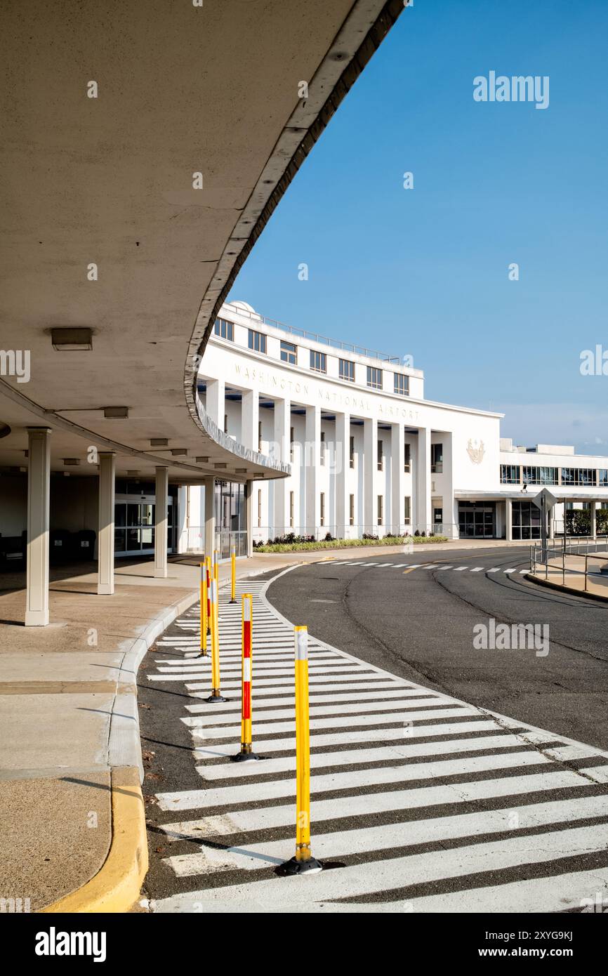 Air terminal architecture hi-res stock photography and images - Alamy