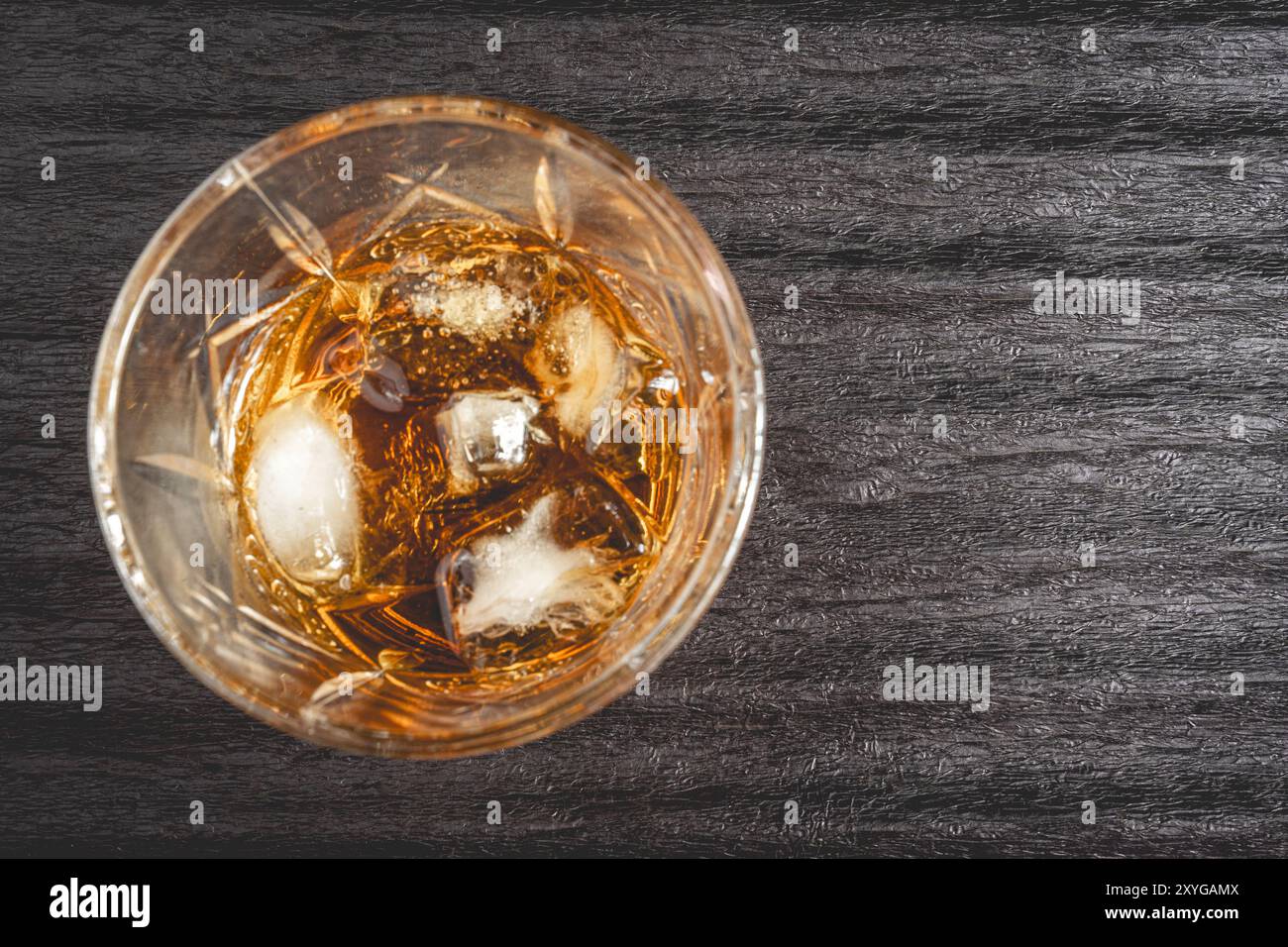Close up gold bourbon whiskey hi-res stock photography and images - Alamy