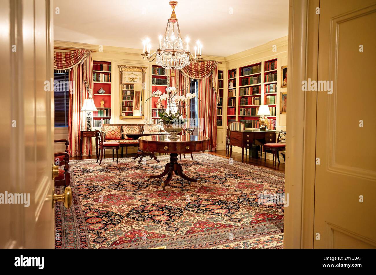 WASHINGTON DC — The Vermeil Room in the White House, showcasing its ...