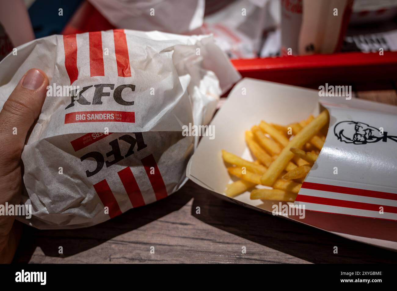 Kfc chicken and chips hi-res stock photography and images - Alamy