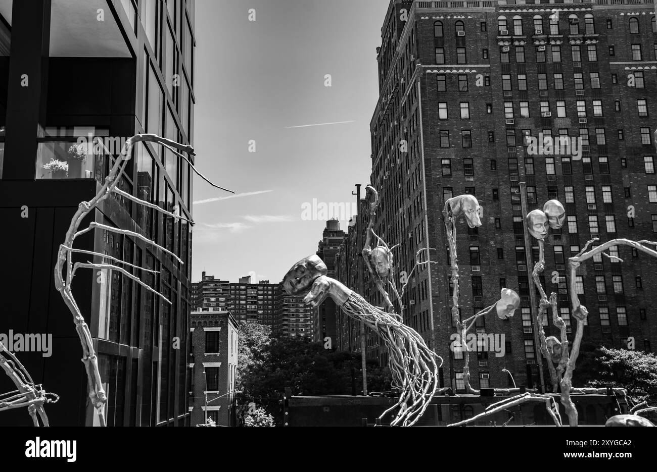 Manhattan, New York: High Line in west side of Manhattan is a major ...