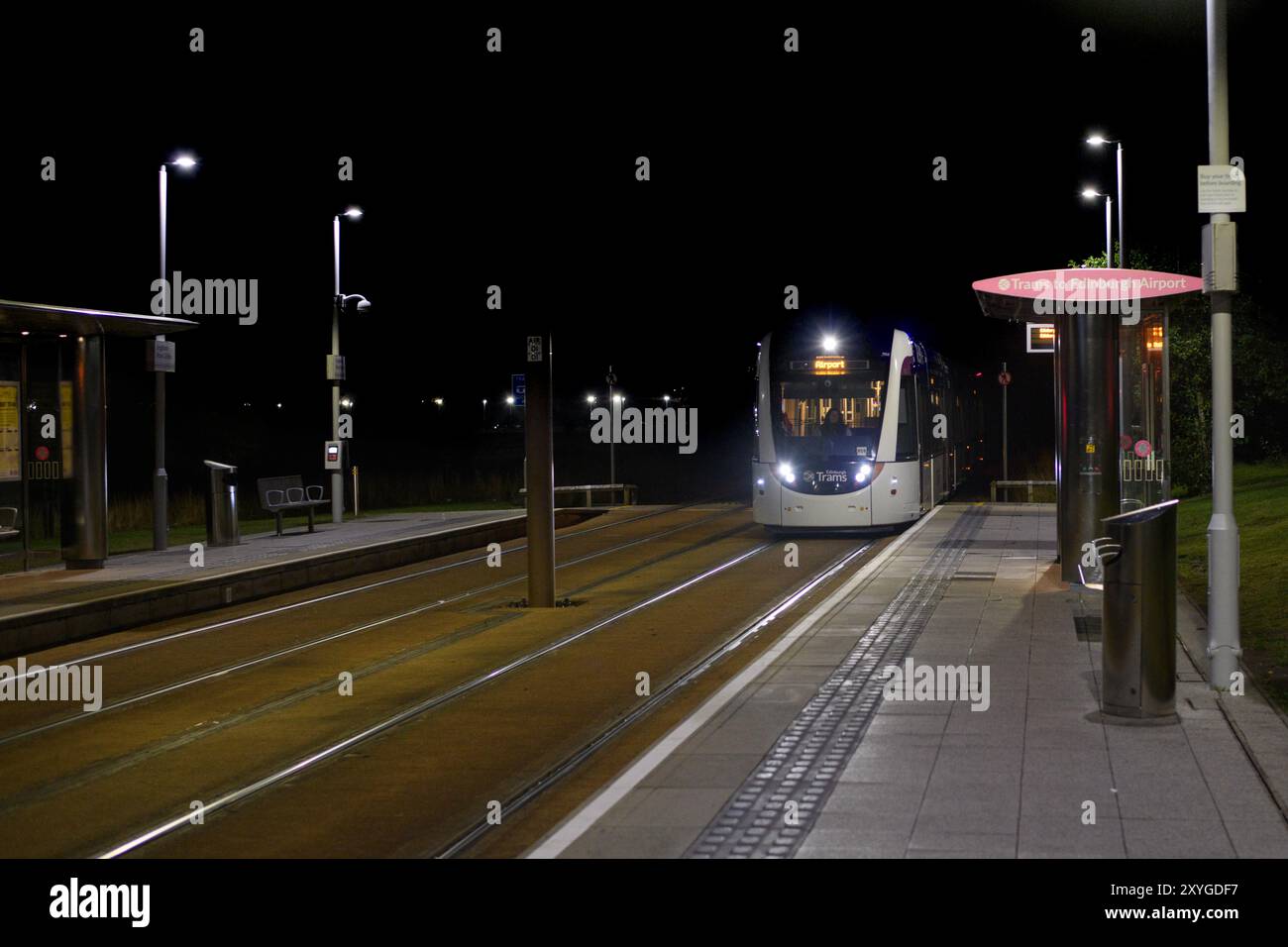 Edinburgh tram shelter hi-res stock photography and images - Alamy