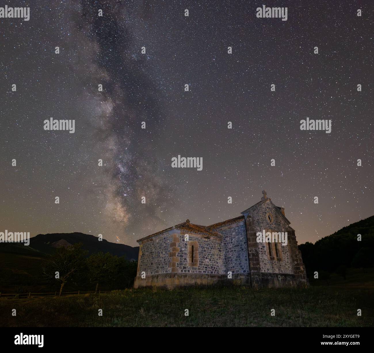 Wildlife sunsets, twilights and night skies with the Milky Way in Riaño ...