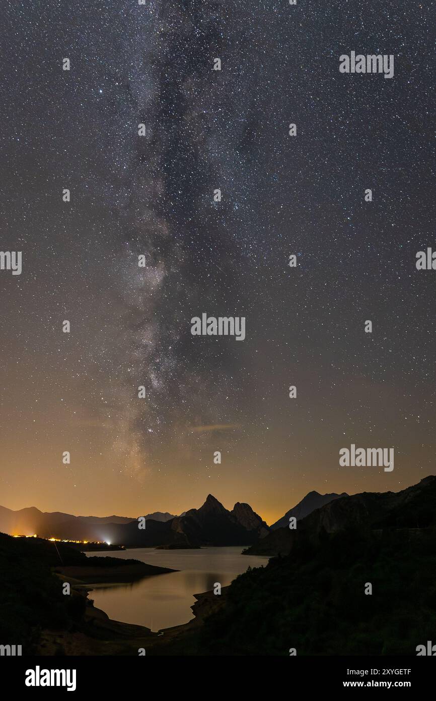 Wildlife sunsets, twilights and night skies with the Milky Way in Riaño ...