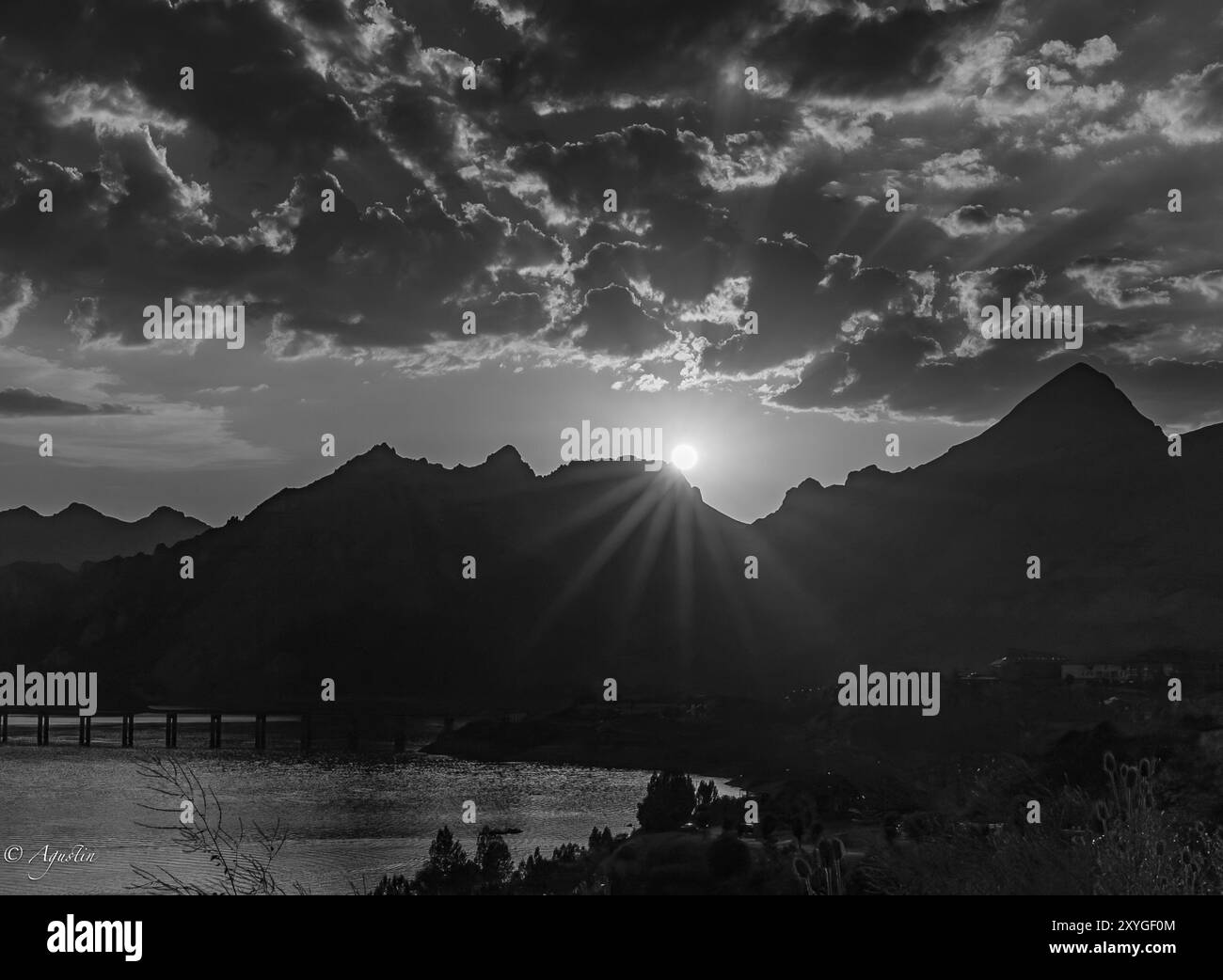 Wildlife sunsets, twilights and night skies with the Milky Way in Riaño ...