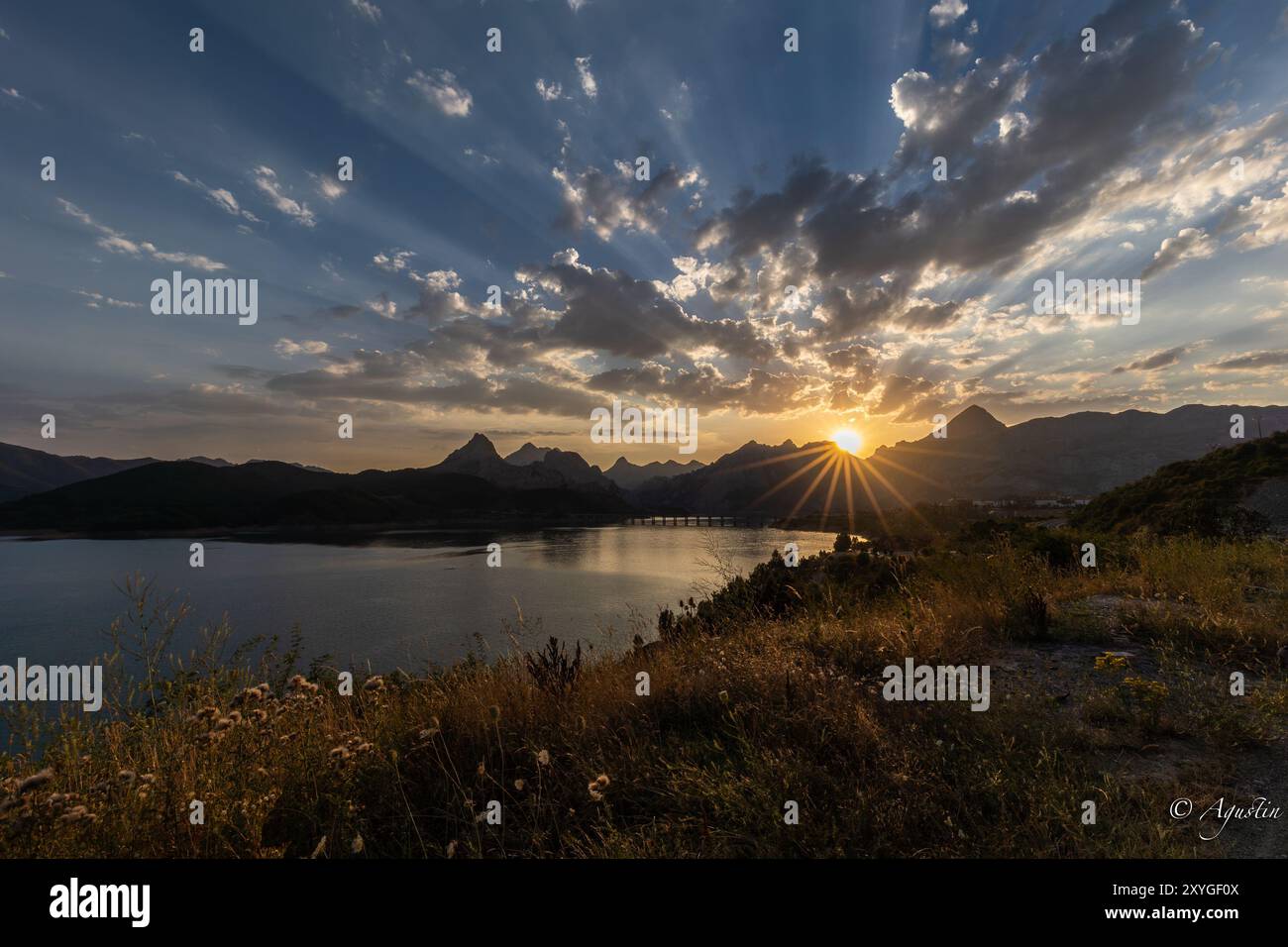 Wildlife sunsets, twilights and night skies with the Milky Way in Riaño ...