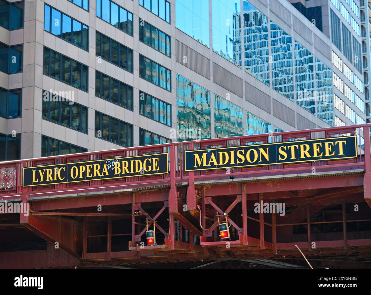 Street name signs hi-res stock photography and images - Alamy