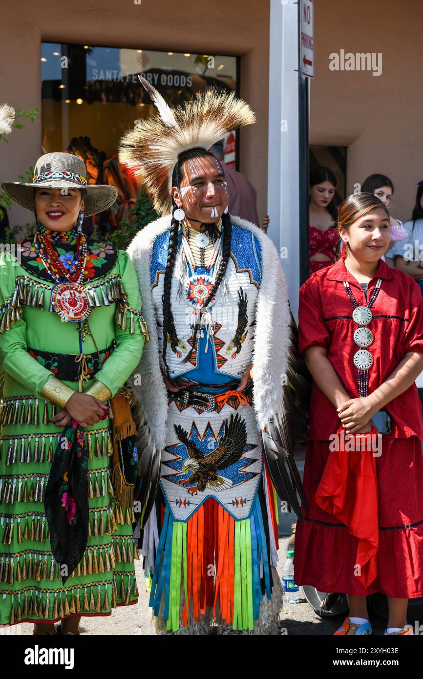 Native American Dancers Perform at the annual Santa Fe Indian Market ...