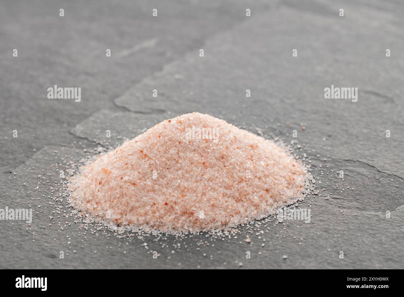 Pile of pink salt in Himalayan crystals - Pakistani red rock salt Stock ...