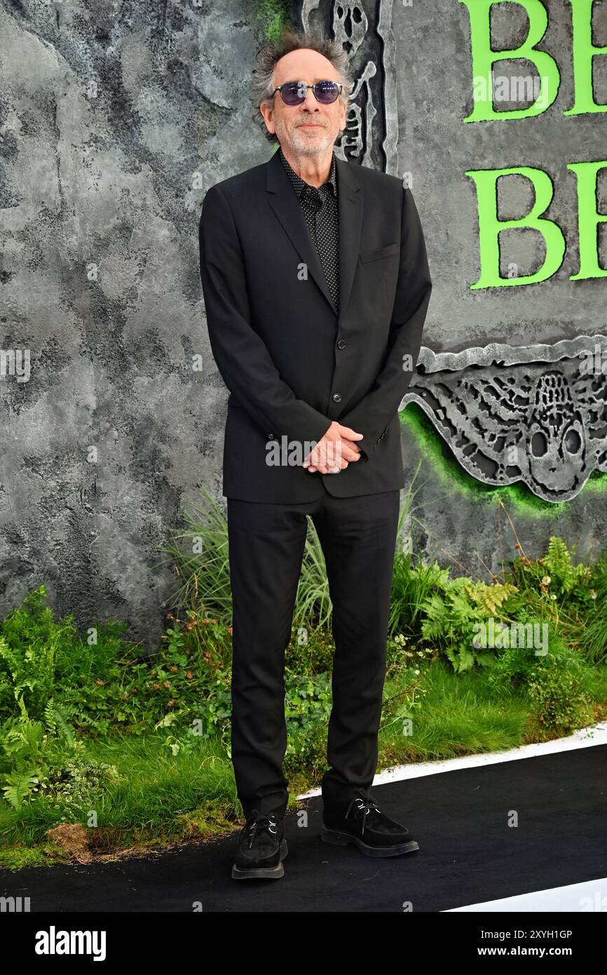 Actress winona ryder scott mackinlay hi-res stock photography and ...