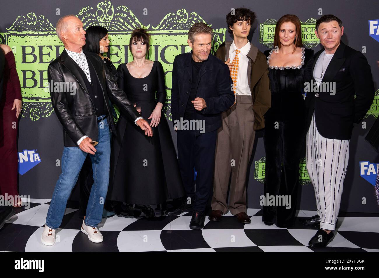 Michael Keaton, Jenna Ortega, Winona Ryder, Willem Dafoe, Arthur Conti ...