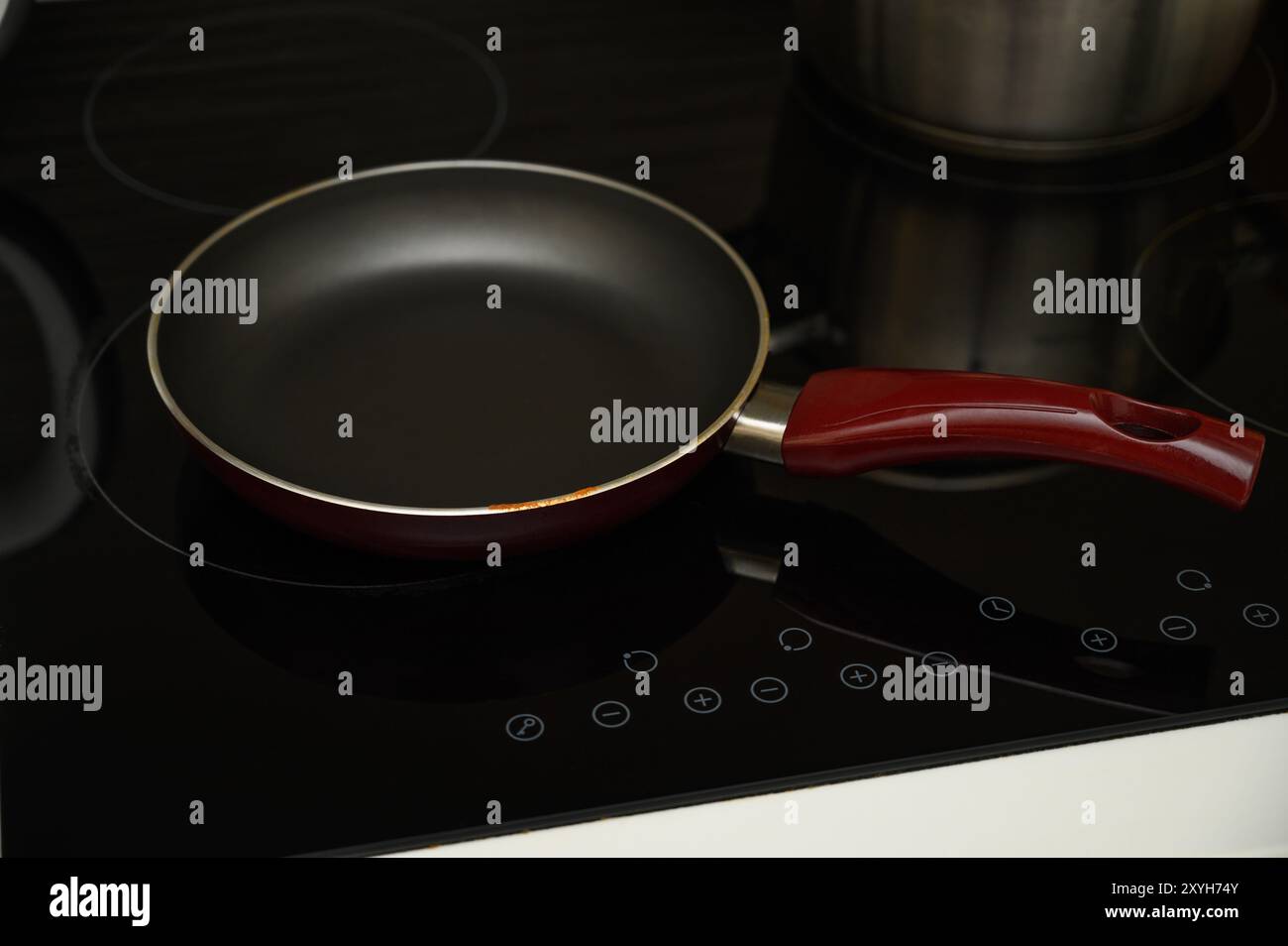Frying tutorial hi-res stock photography and images - Alamy