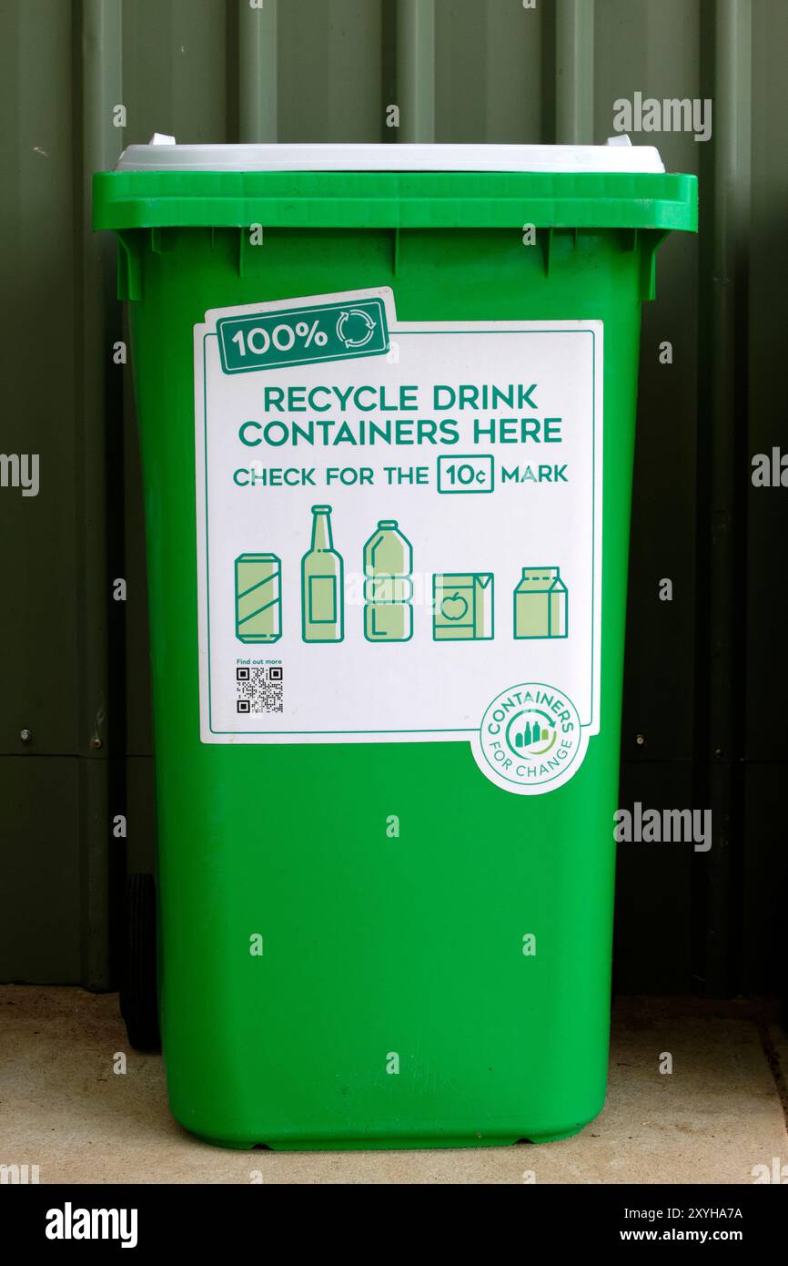 Drink containers hi-res stock photography and images - Alamy