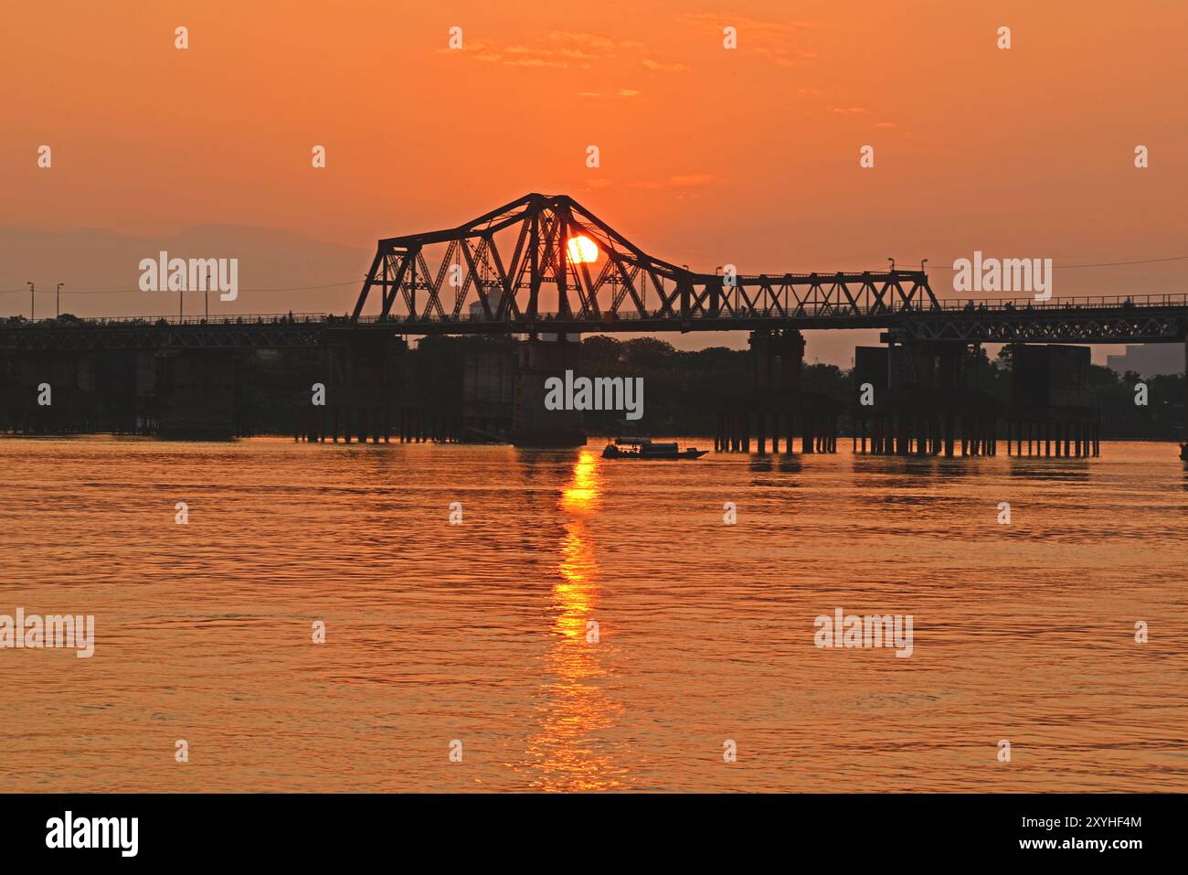 Bong bridge hi-res stock photography and images - Alamy