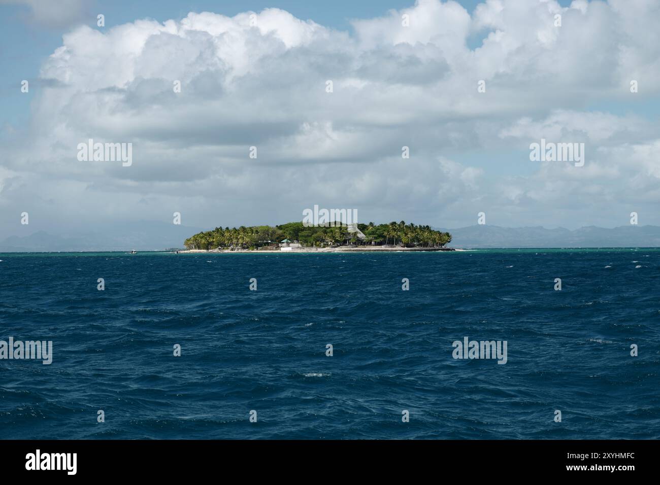 Small Fijian island near Nadi Stock Photo - Alamy