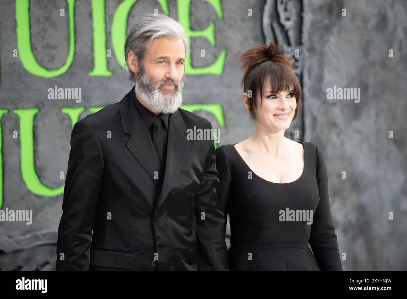 Winona ryder and parter scott mackinlay hahn hi-res stock photography ...
