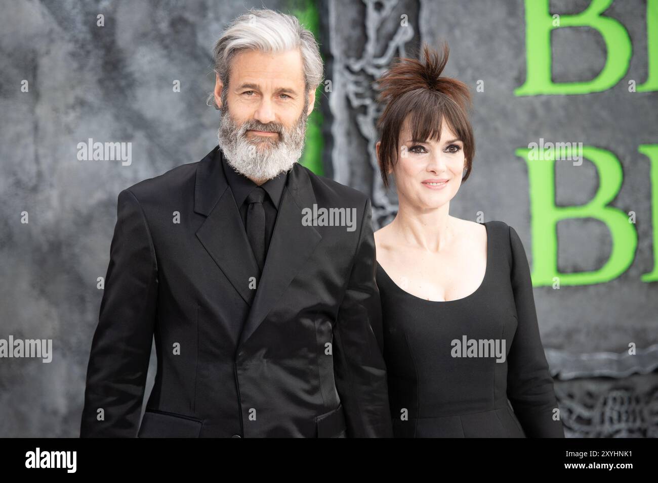 Winona ryder and parter scott mackinlay hahn hi-res stock photography ...