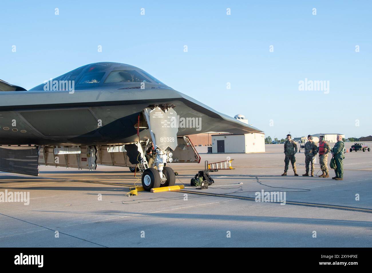 131st and 509th Bomb Wing maintainers await fueling operations for a B ...