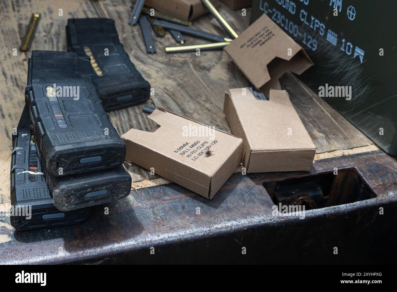 U.S. Marines with Weapons and Field Training Battalion set up the ...