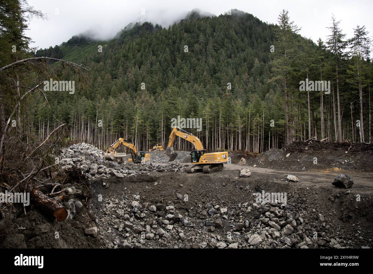 U.S. Marine Corps engineers assigned to the 6th Engineer Support ...