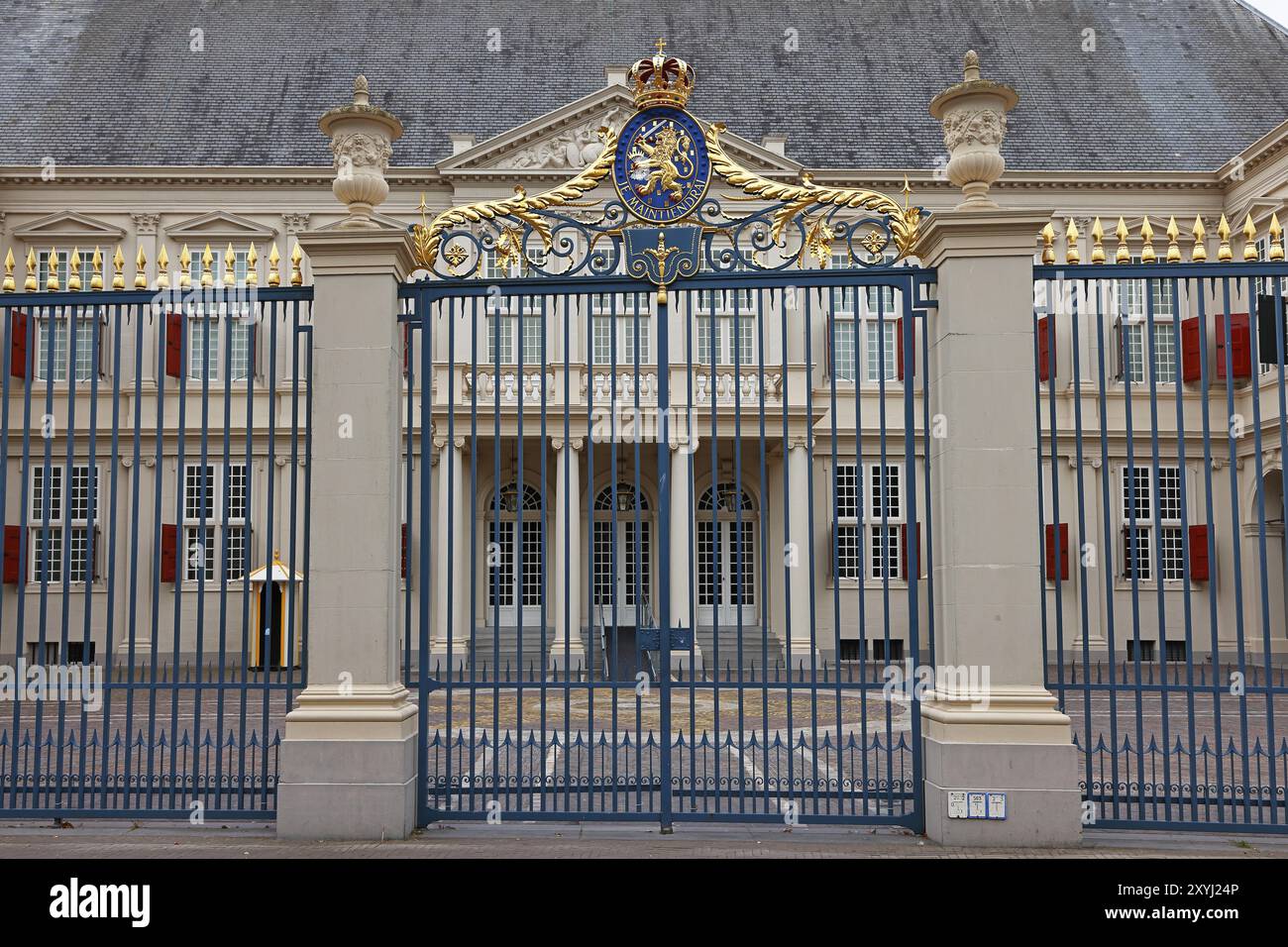 Royal Palace Noordeinde, official residence of the Dutch monarchy ...